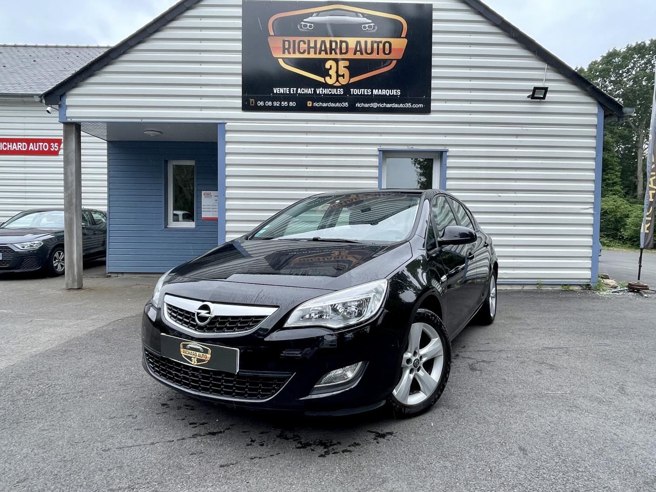 RICHARD AUTO 35 - OPEL-ASTRA-Astra 1.4i Twinport - 100 J BERLINE Enjoy